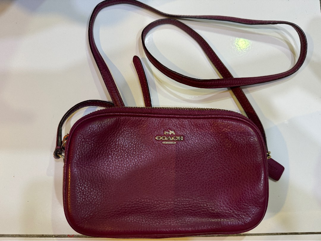 Coach beg, Women's Fashion, Bags & Wallets, Shoulder Bags on Carousell