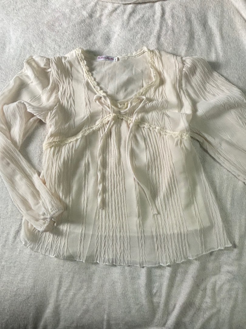 couquette white top, Women's Fashion, Tops, Longsleeves on Carousell