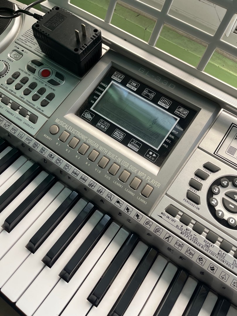 Global GL-330 Keyboard Piano Keyboard, Hobbies & Toys, Music & Media ...