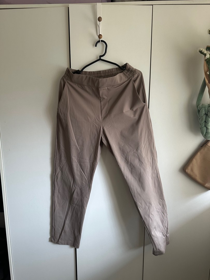 Grey Uniqlo Airism Pants, Men's Fashion, Bottoms, Trousers on Carousell