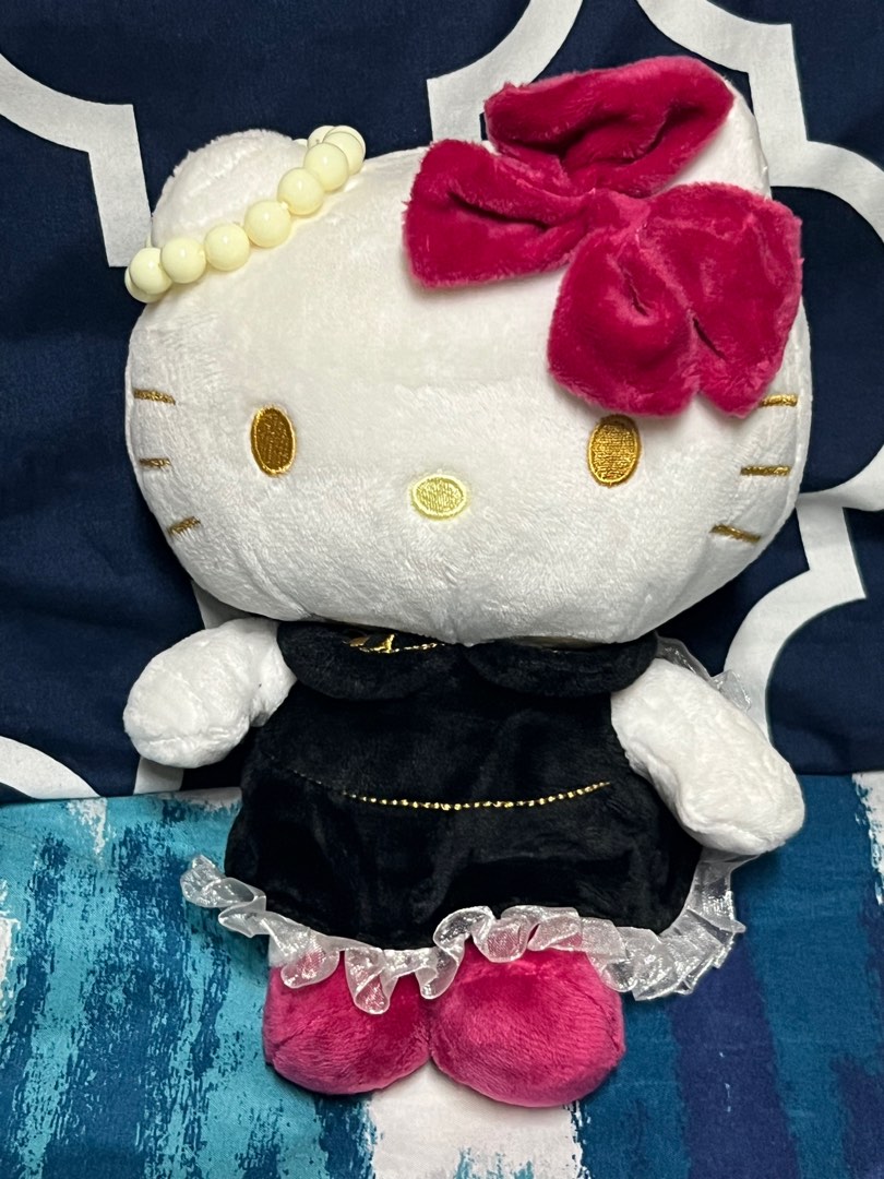 Hello Kitty Anna sui x 7 eleven plush, Beauty & Personal Care ...