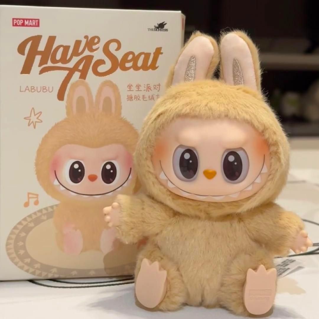 Labubu popmart, Toys & Collectibles, Lainnya di Carousell