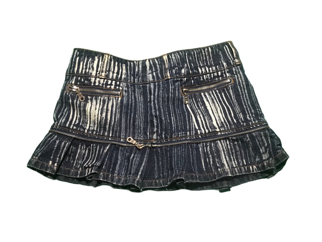 Maong skirt with white design & zipper, Women's Fashion, Bottoms ...
