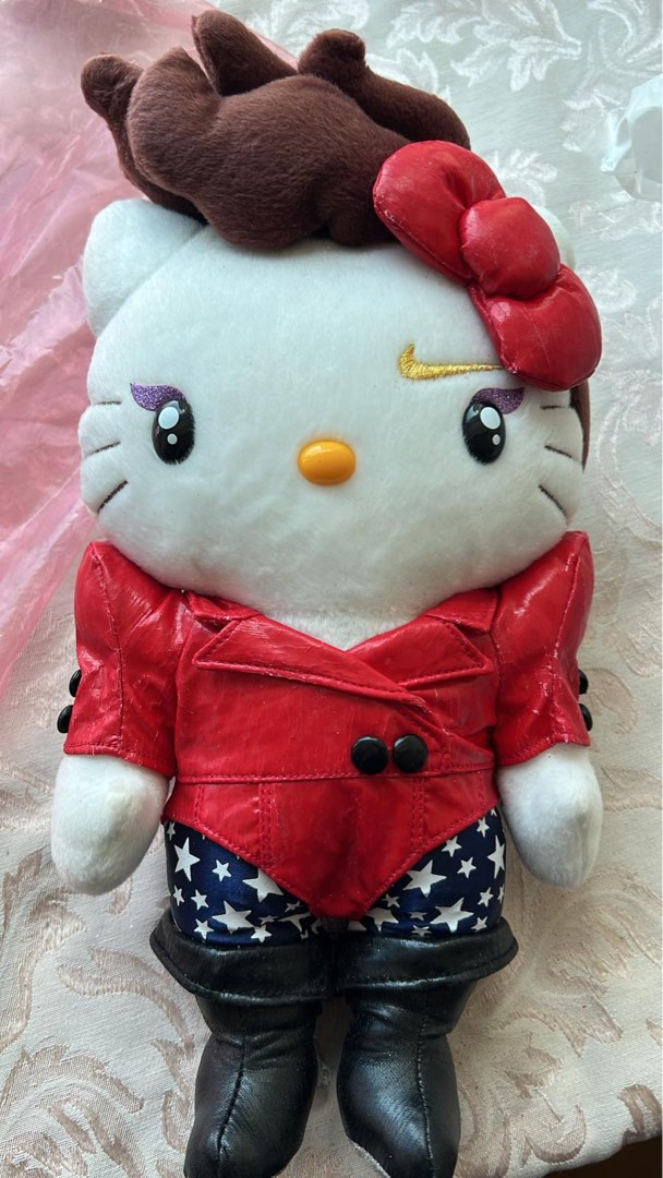 Nike x Sammi Hello Kitty soft toy, collectible for sammi Cheng hello ...