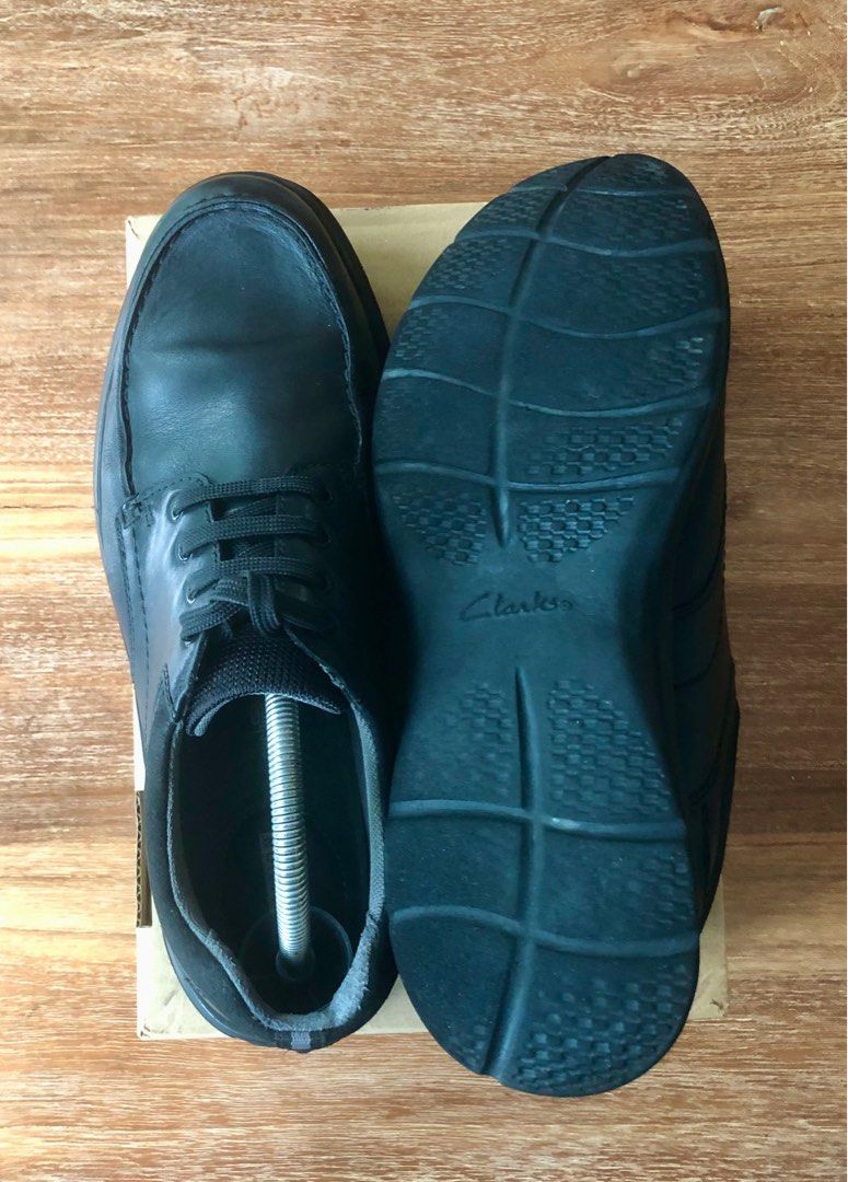 Original Clarks Men UK9, Men's Fashion, Footwear, Dress shoes on Carousell