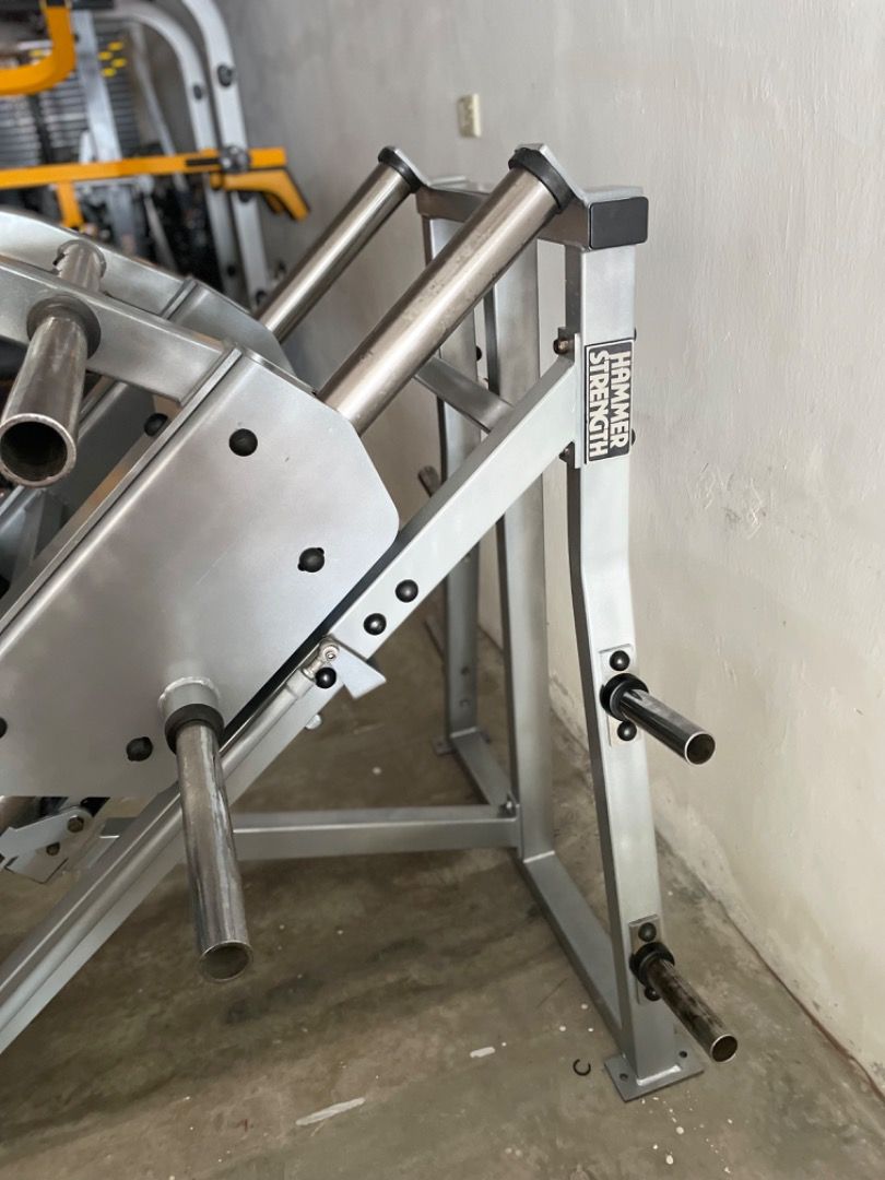 Original old school model hammer strength 45 degree roller type leg ...