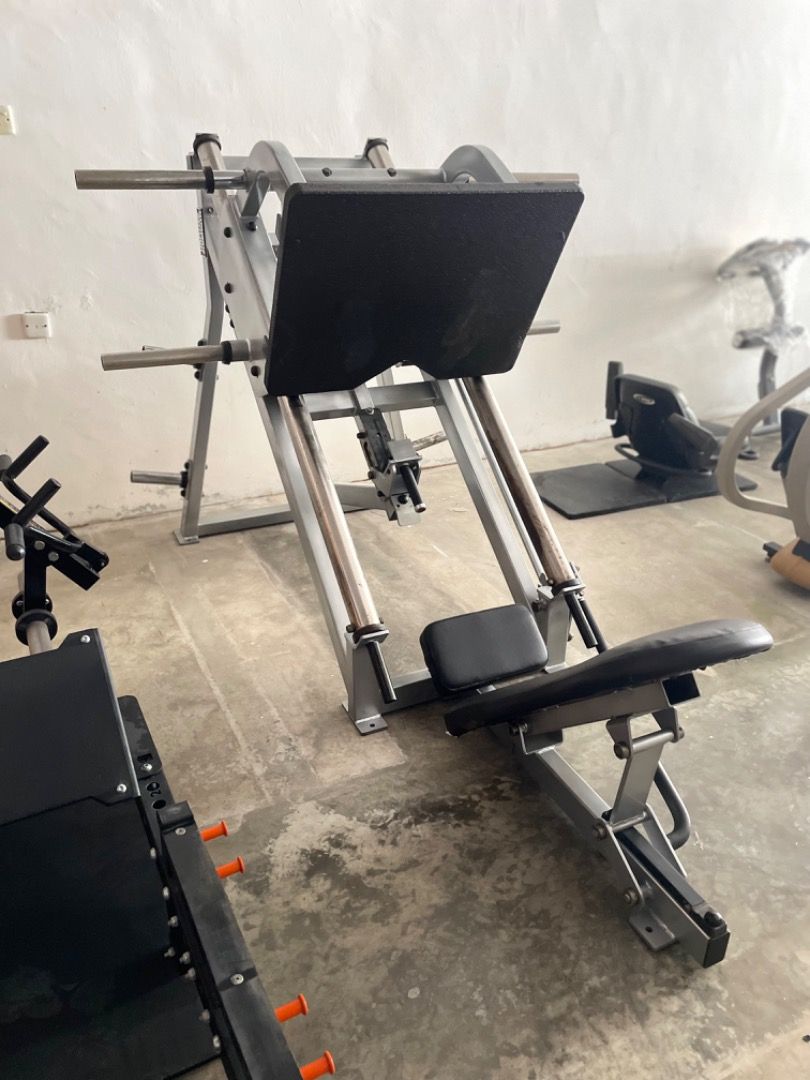 Original old school model hammer strength 45 degree roller type leg ...