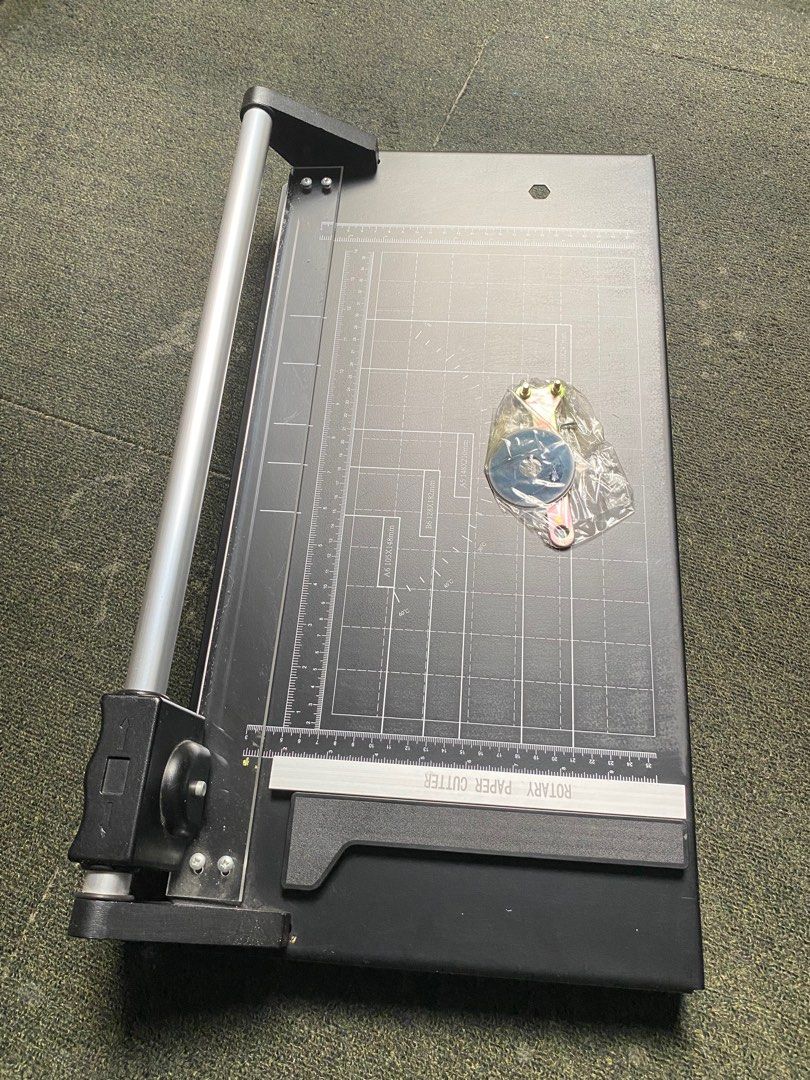QUAFF Sliding Metal Paper Cutter A4 size, Hobbies & Toys, Stationary ...