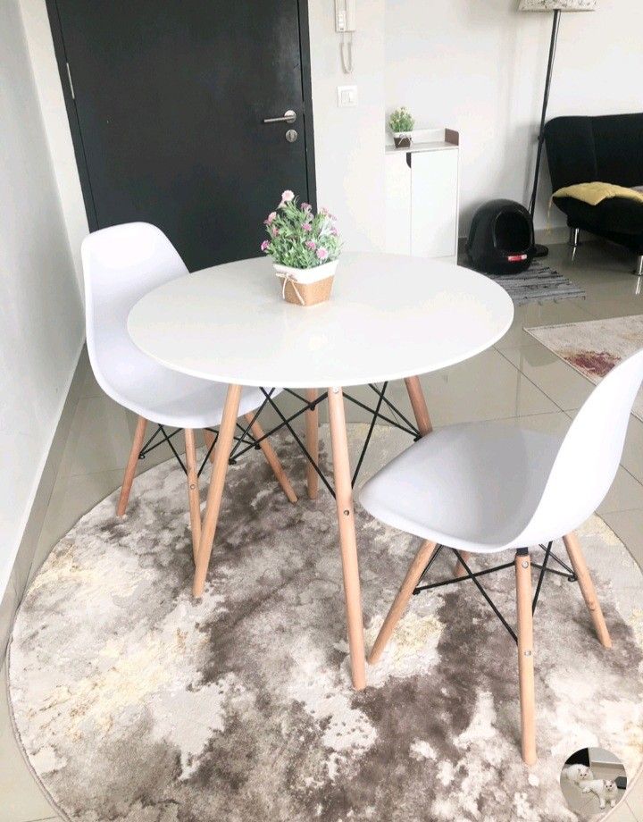 Readystock 80cm round table, medium dining table, coffee table meeting ...