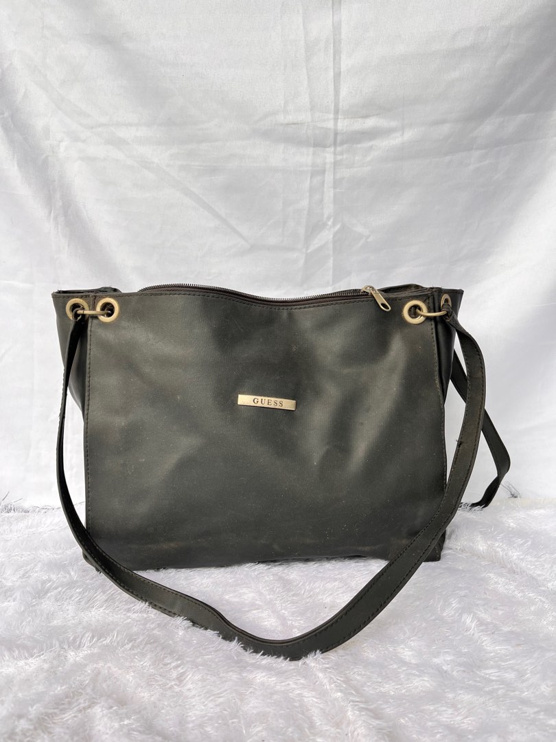 Tas Guess bahan nilon hitam, Fesyen Wanita, Tas & Dompet di Carousell
