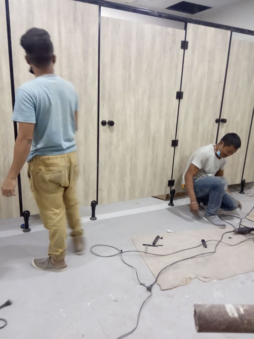 Toilet Partition Phenolic Board 12 mm with Urinal, Slop Sink & Ledge ...