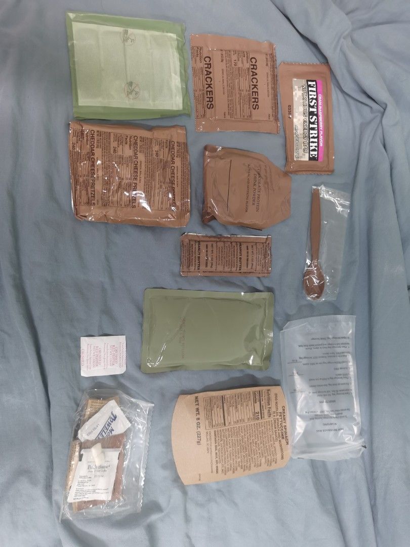 US MRE Meal Ready to Eat Military Ration Original, Food & Drinks ...