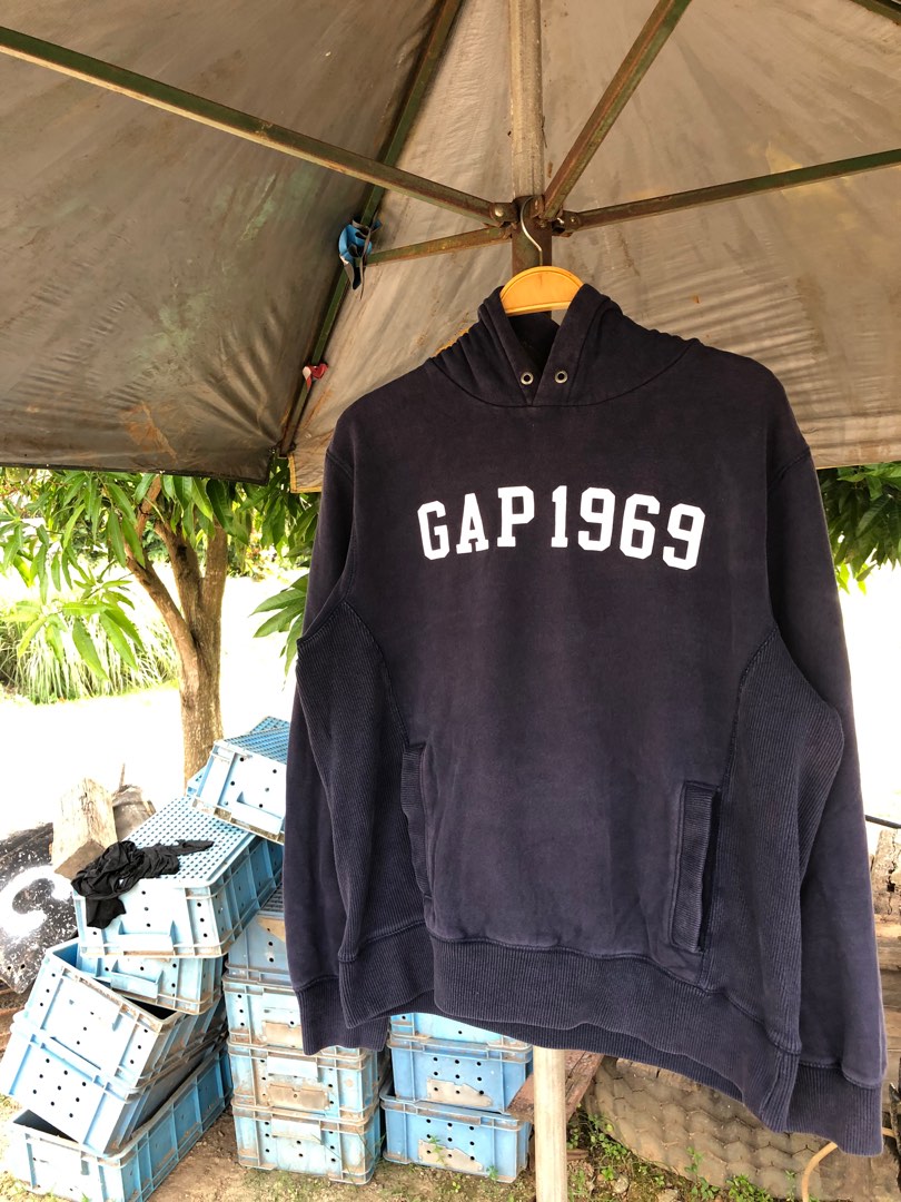 Y2K Gap 1969 Font Wording Centre Hoodie, Men's Fashion, Tops & Sets ...