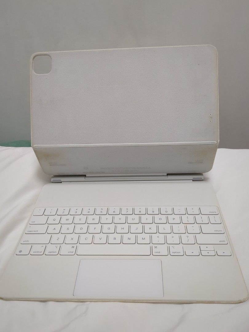 13in Apple iPad Pro Magic Keyboard, Computers & Tech, Parts ...