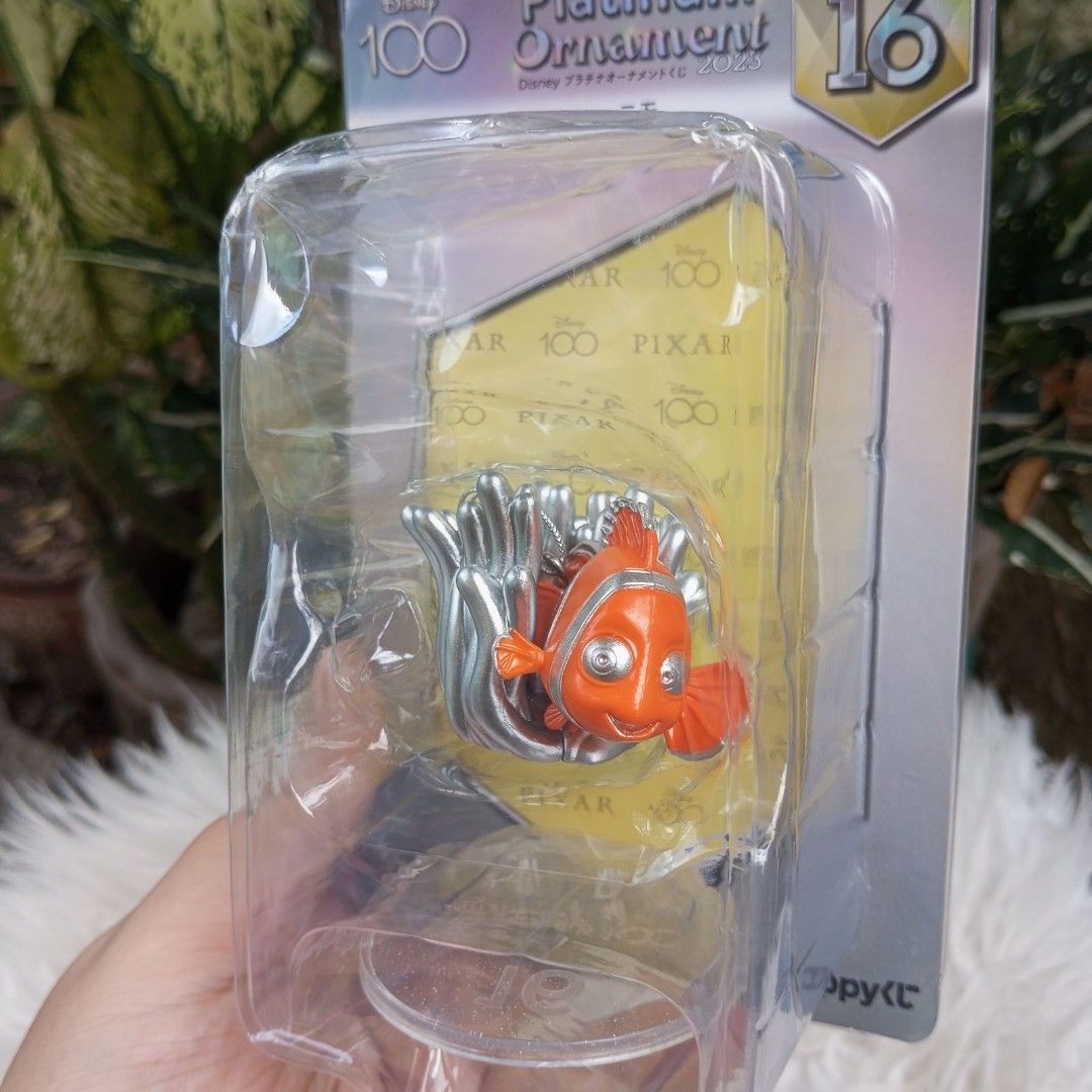 DISNEY Pixar Finding Nemo 100 Platinum Ornament Happy Kuji Collectible ...