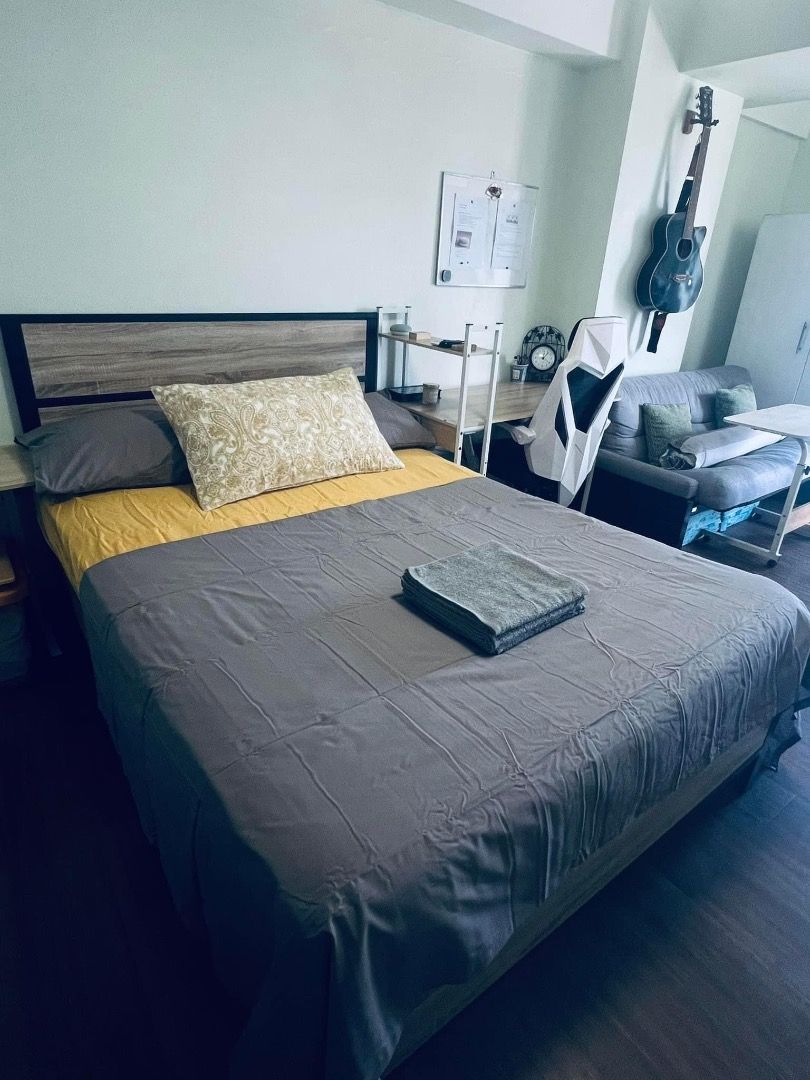 Fully Furnished Studio Unit Facing Manila Bay in La Verti Residences ...