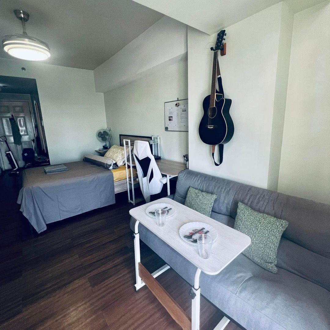 Fully Furnished Studio Unit Facing Manila Bay in La Verti Residences ...