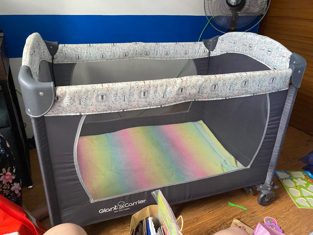 Giant Carrier Giselle pack and carry crib, Babies & Kids, Baby Nursery ...