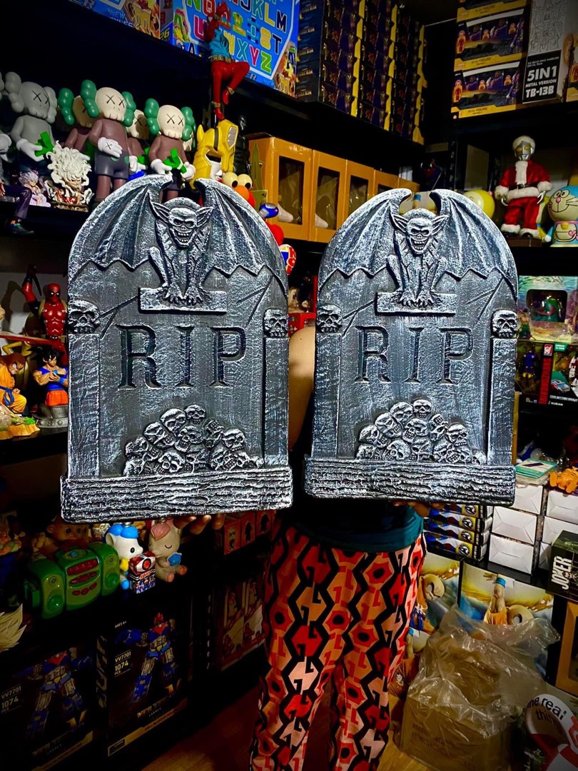 Life size Lapida for Halloween Decorations, Hobbies & Toys, Toys ...