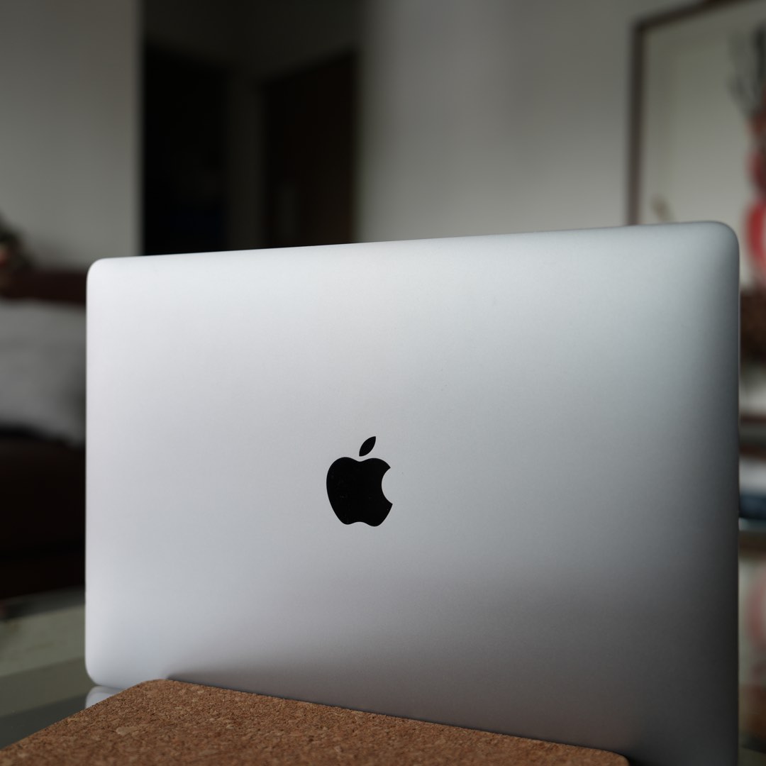 MacBook Pro 2017 inch 13” Dual Core i7 16GB RAM 1TB SSD Batt cycle ...
