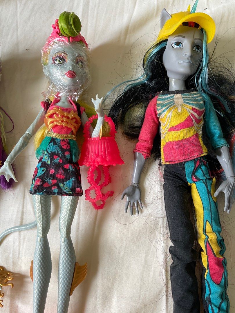 Monster High Freaky Fusion Set Clawvenus Lagoonafire Neightan Rot ...