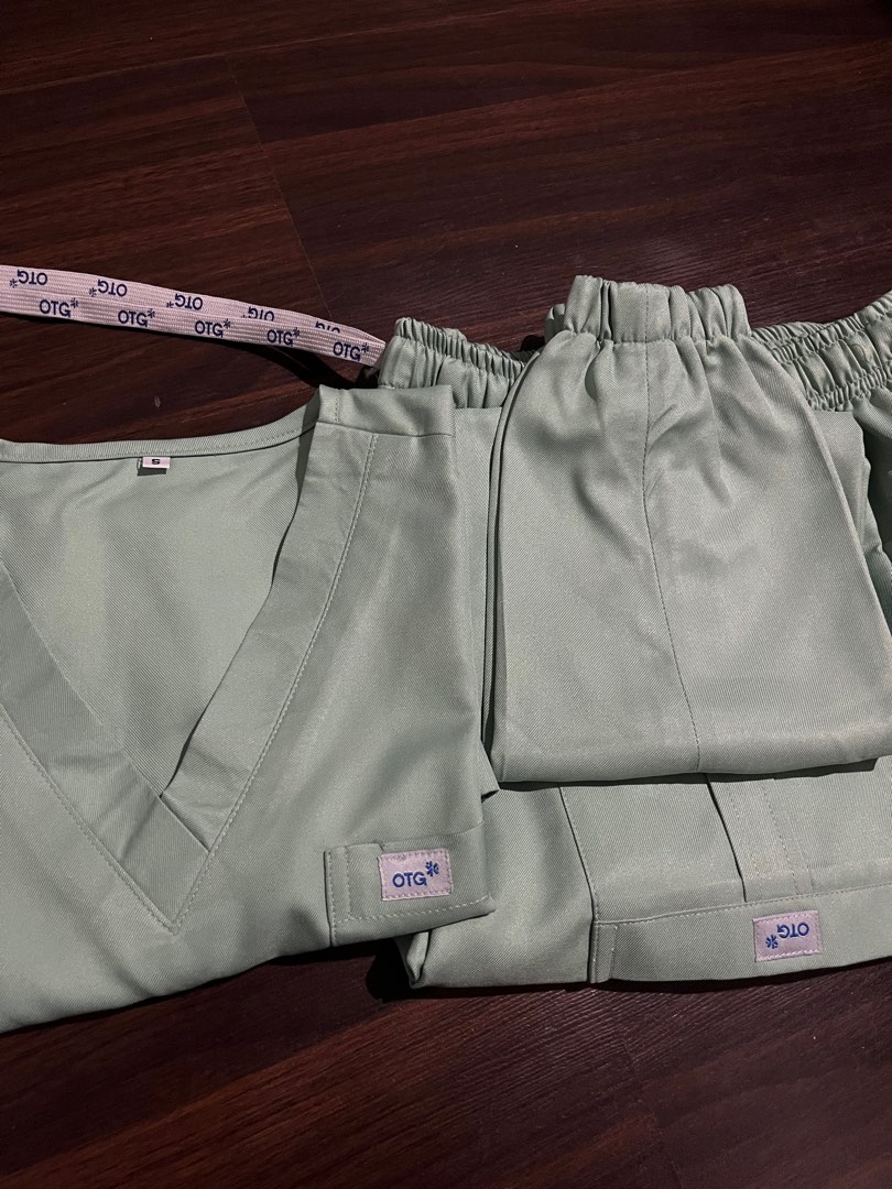 Twill OTG Scrubs Tiffany Blue Small Set, Women's Fashion, Activewear on ...