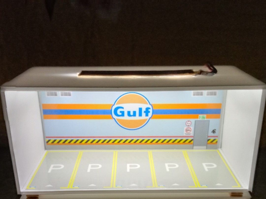 Rak display Diorama parking lot GULF + Lampu, Hobbies & Toys, Toys ...