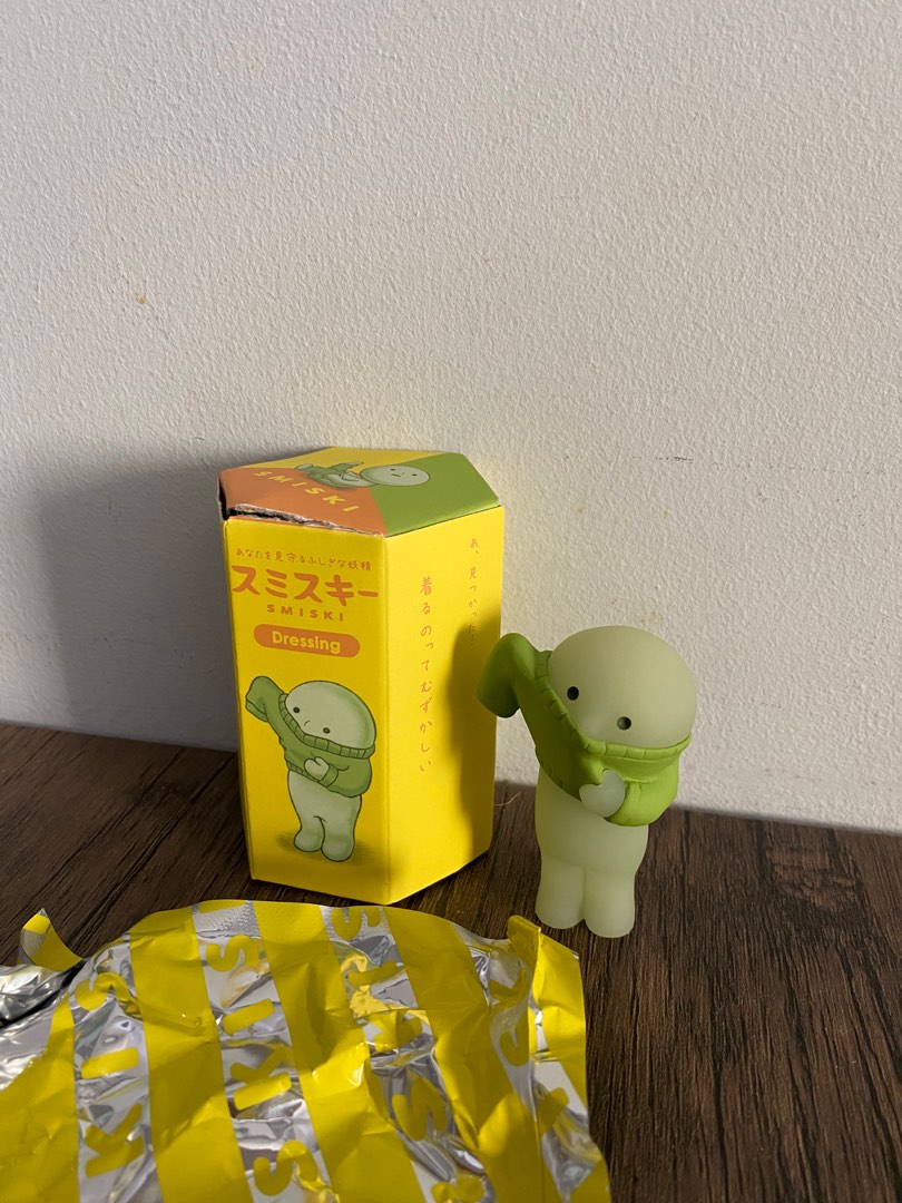 SMISKI DRESSING SERIES SWEATER, Hobbies & Toys, Toys & Games on Carousell