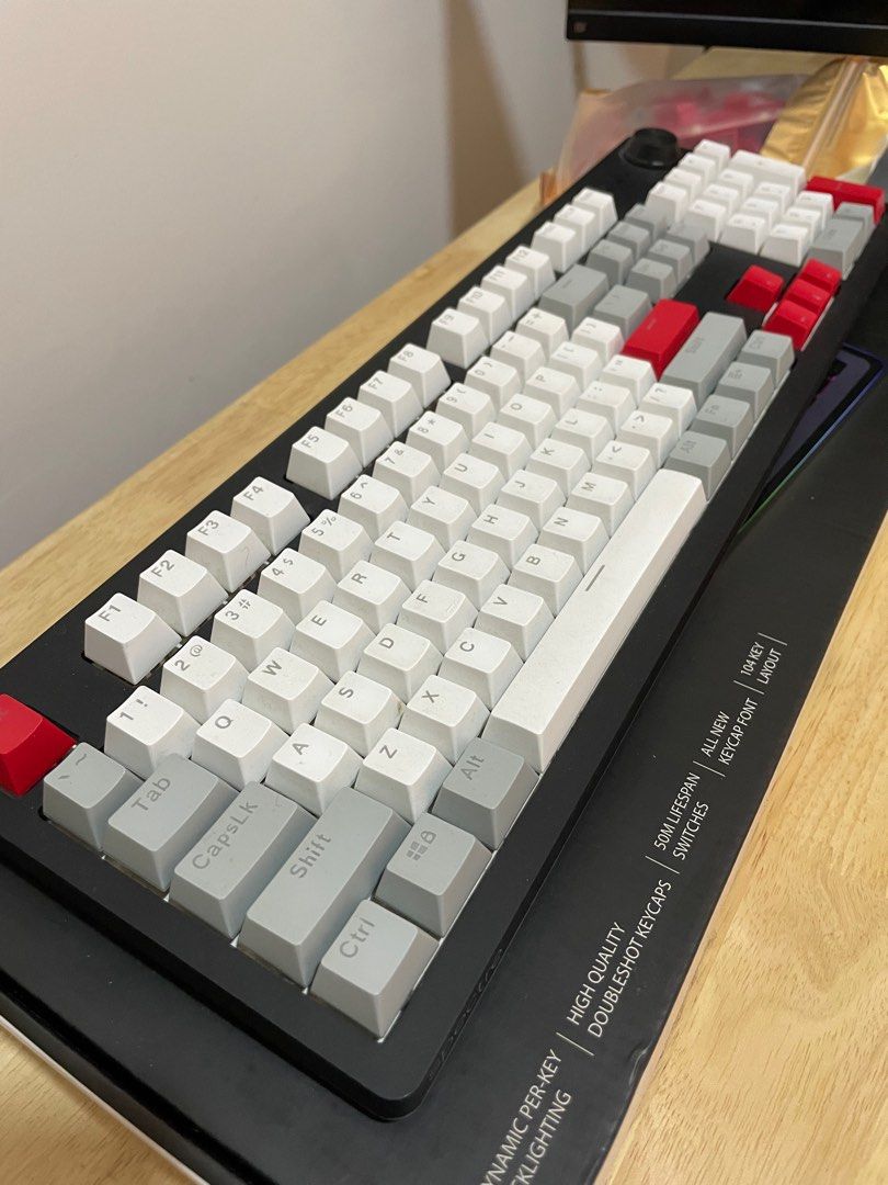 TECWARE SPECTRE PRO RGB FULL SIZE MECHANICAL KEYBOARD w/ VOLUME KNOB ...