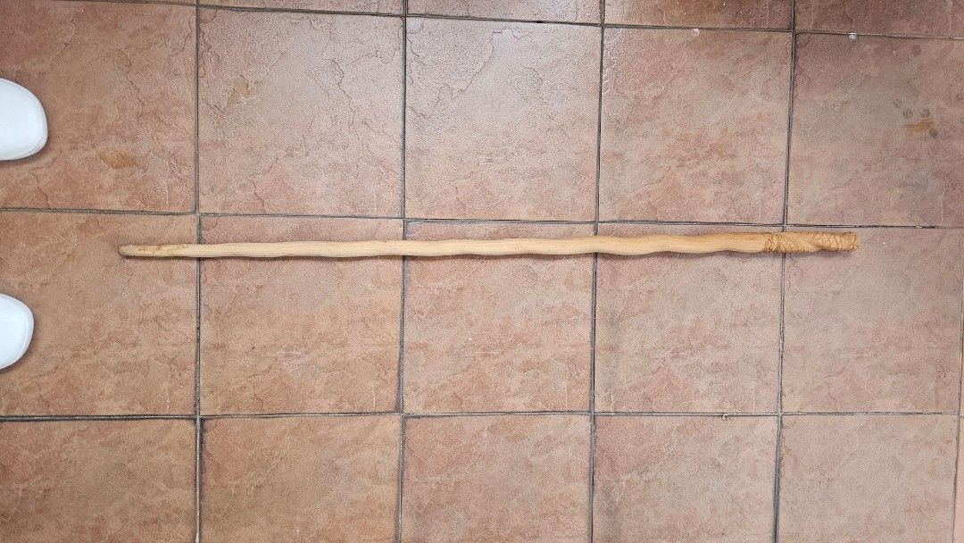 Tongkat raja kayu putih + tas merah mati berangan, Hobbies & Toys ...