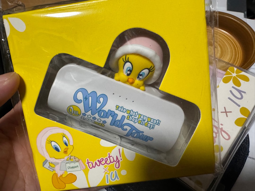 (Tweety X 1U) I.U 場外MD DOCKING TYPE POWER BANK 現貨 （未拆）, 手提電話, 電話及其他裝置配件 ...