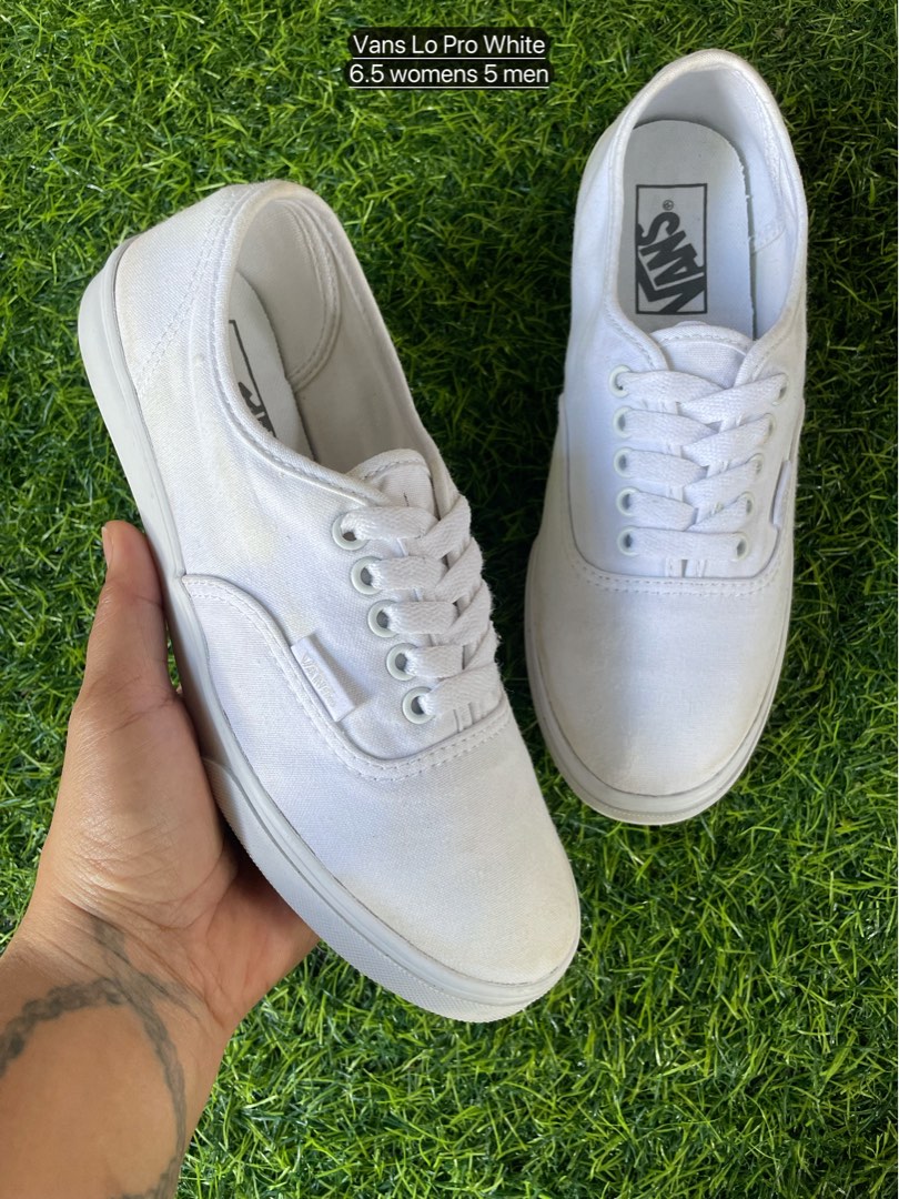Vans Lo Pro White, Women's Fashion, Footwear, Sneakers on Carousell