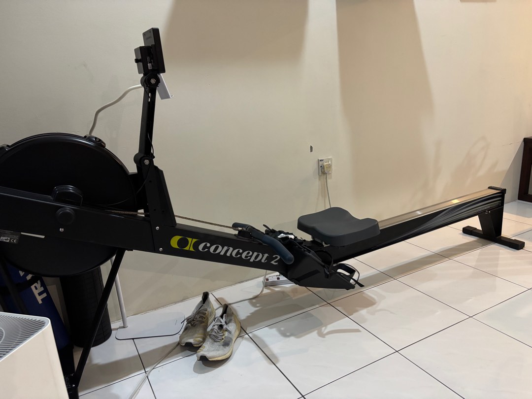 Concept 2 Model D indoor rower, Sports Equipment, Exercise & Fitness ...