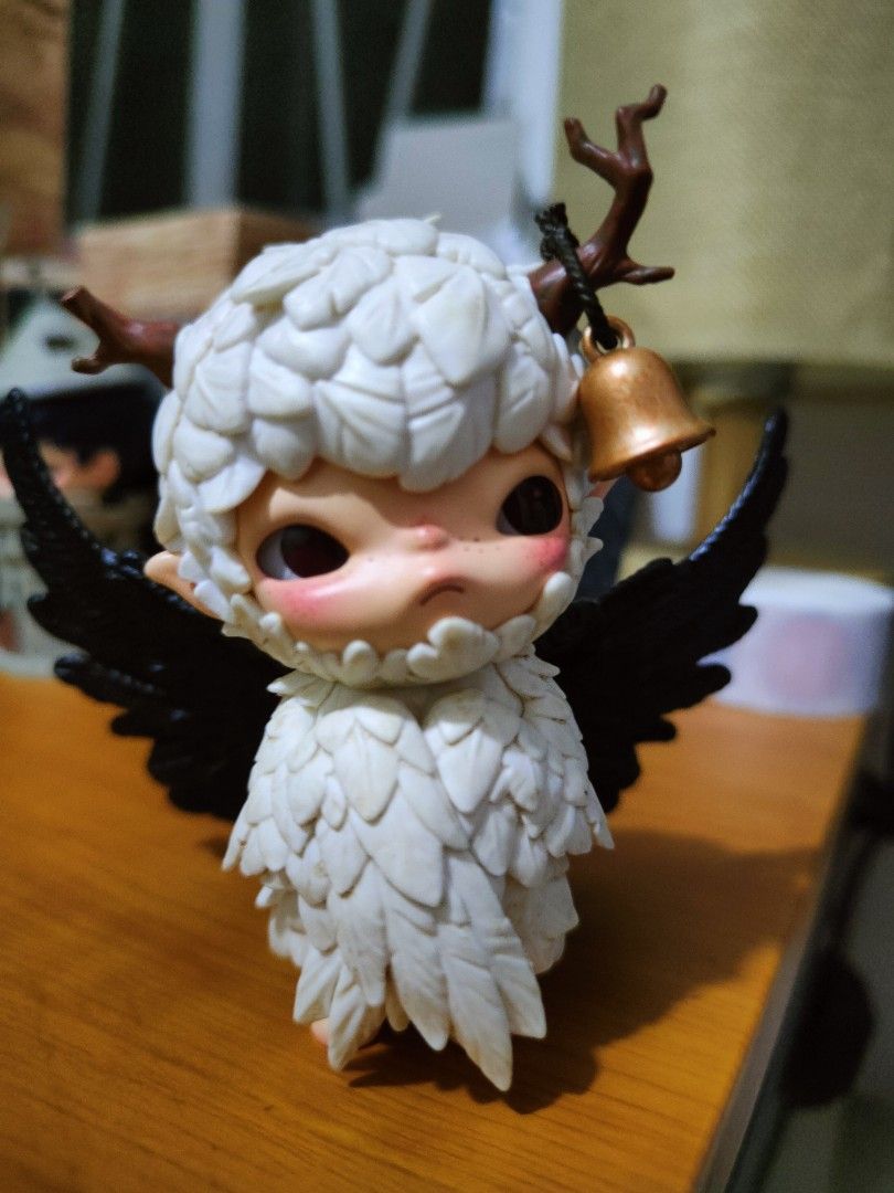 Hirono w/ free Angel Wings, Hobbies & Toys, Memorabilia & Collectibles ...