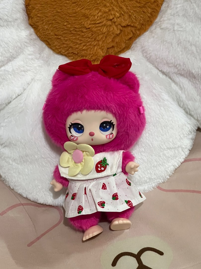 Liilas lucky cat, Hobbies & Toys, Toys & Games on Carousell