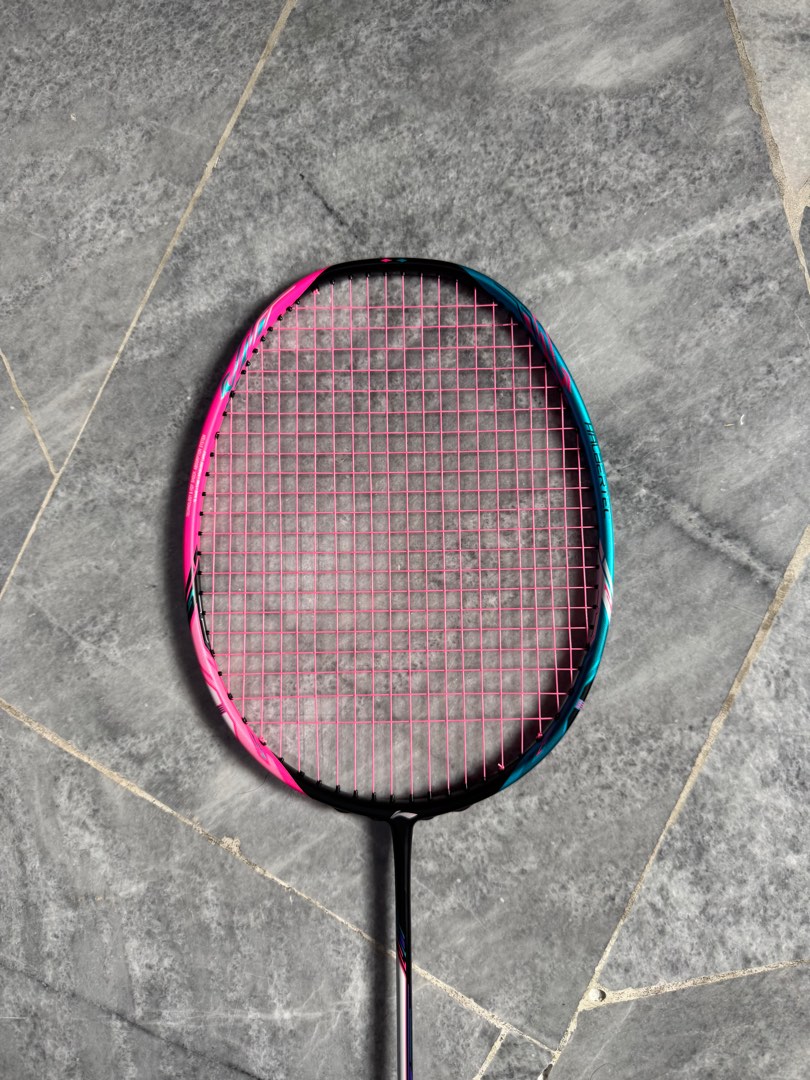 Lining Halbertec 8000 4UG5, Sports Equipment, Sports & Games, Racket ...