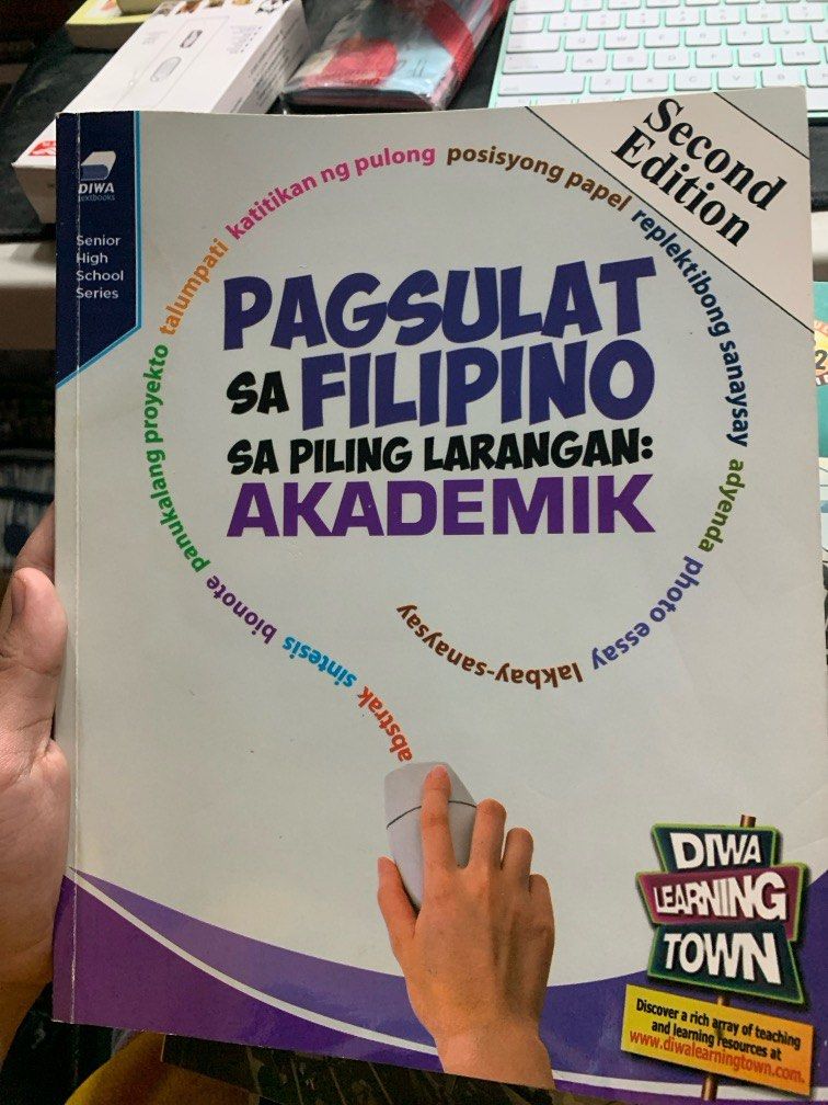 pagsusulat sa filipino sa piling larangan & precalculus, Hobbies & Toys ...