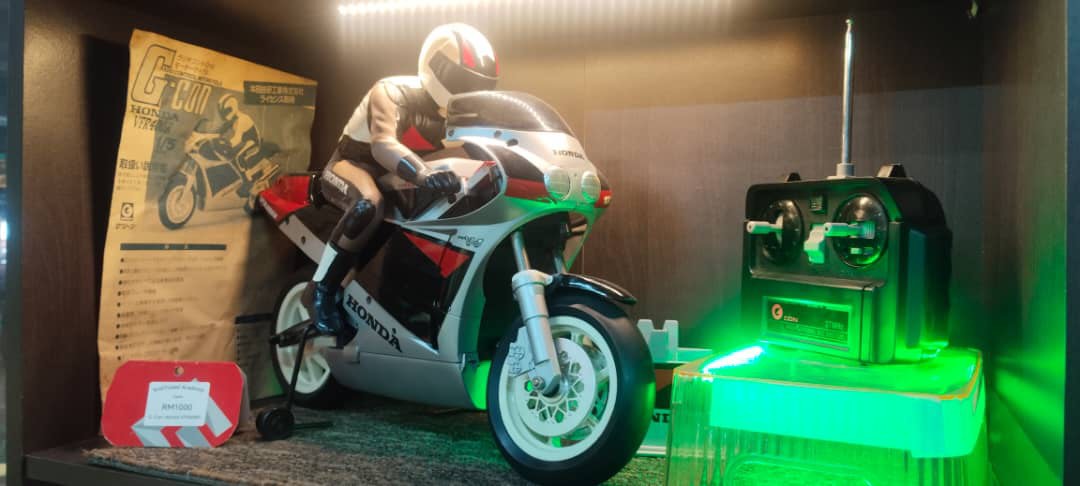 RC G-Con Honda VFR 400, Hobbies & Toys, Toys & Games on Carousell