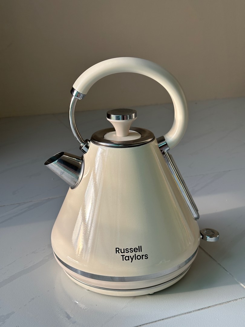 Russell Taylors Retro Kettle (1.7L), TV & Home Appliances, Kitchen ...