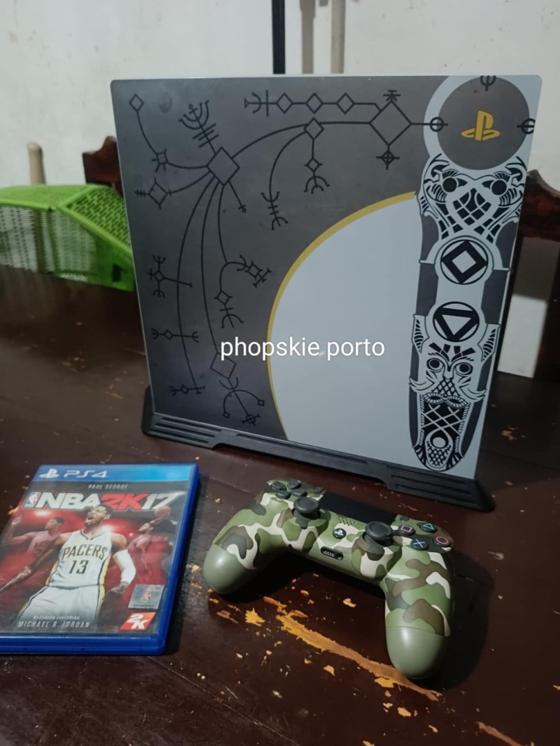 Sony Playstation 4 PS4 pro 1 tera 4K God of War edition, Video Gaming, Video Game Consoles ...