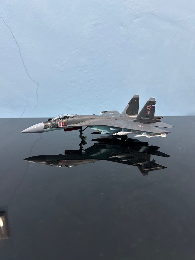 Sukhoi Su-35 (1:100) diecast model, Russian Air Force, Hobbies & Toys ...