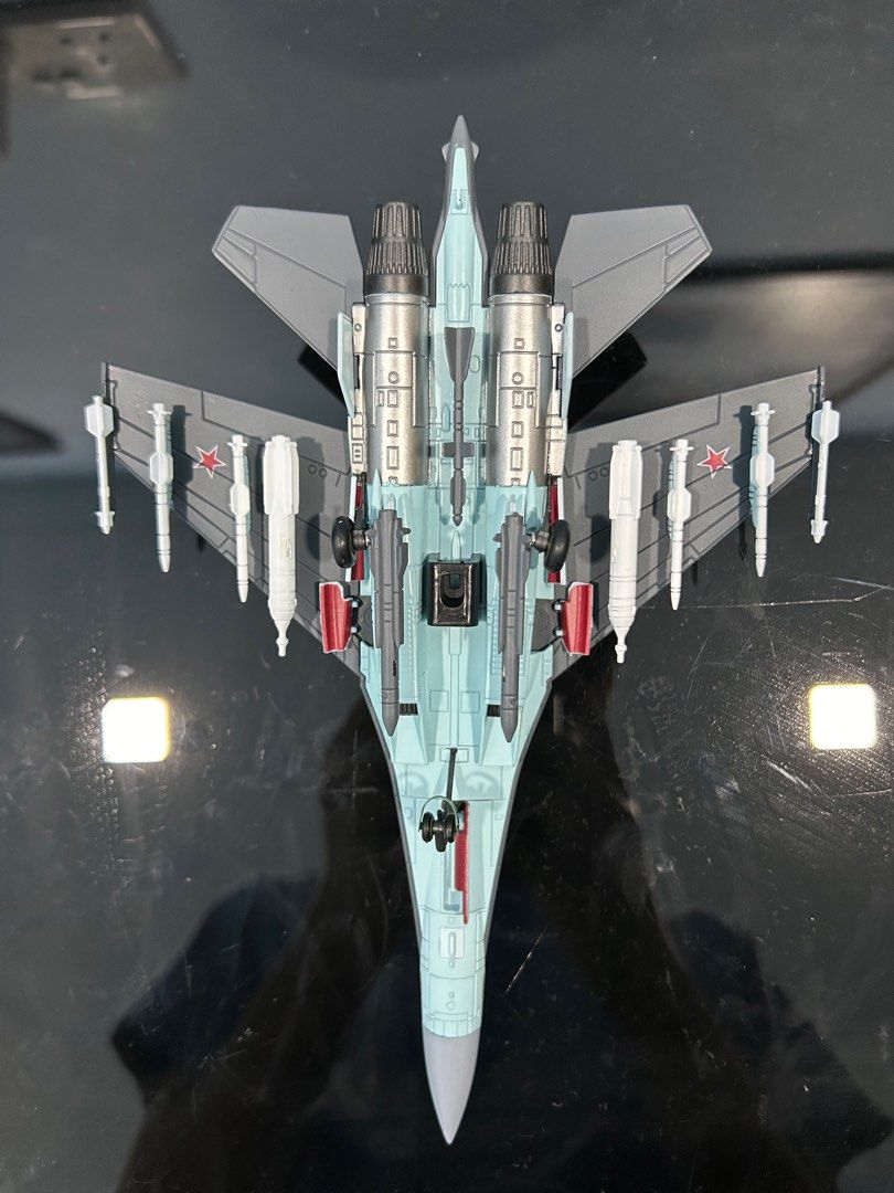 Sukhoi Su-35 (1:100) diecast model, Russian Air Force, Hobbies & Toys ...