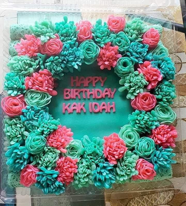 Tempahan roti jala berhias+kati ayam, Food & Drinks, Other Food ...