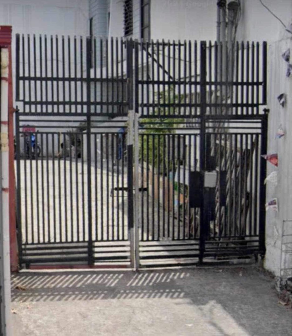 Used Gate, Furniture & Home Living, Security & Locks, Locks, Doors ...