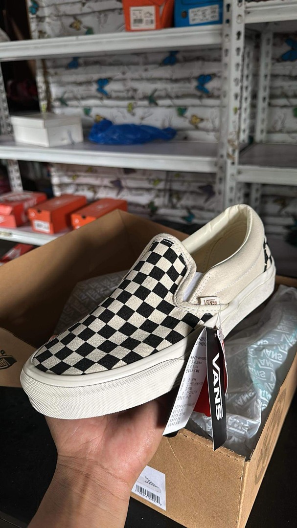 Vans Checkerboard VR3, Men's Fashion, Footwear, Sneakers on Carousell