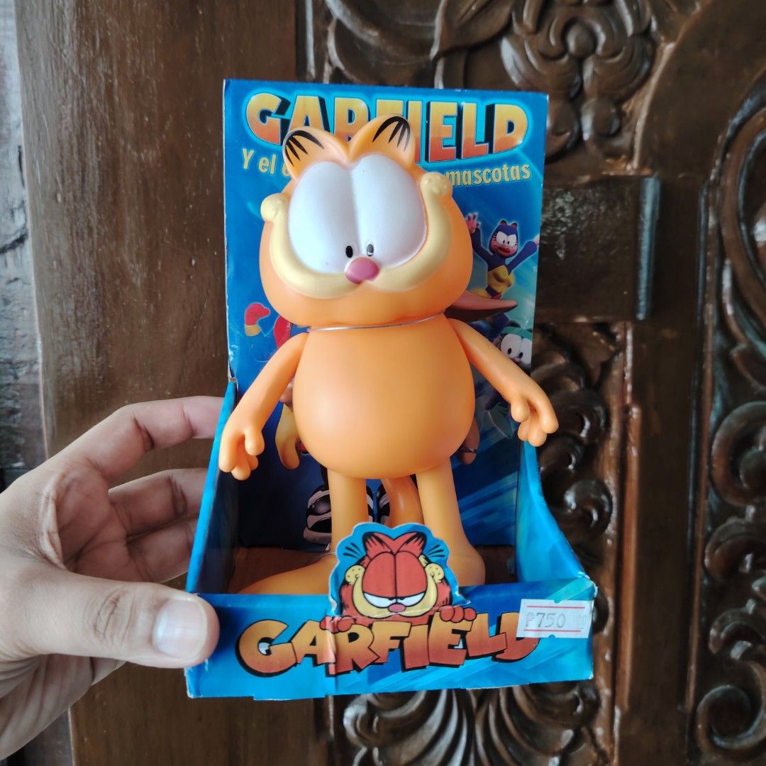Vinyl Garfield Figure, Hobbies & Toys, Toys & Games on Carousell