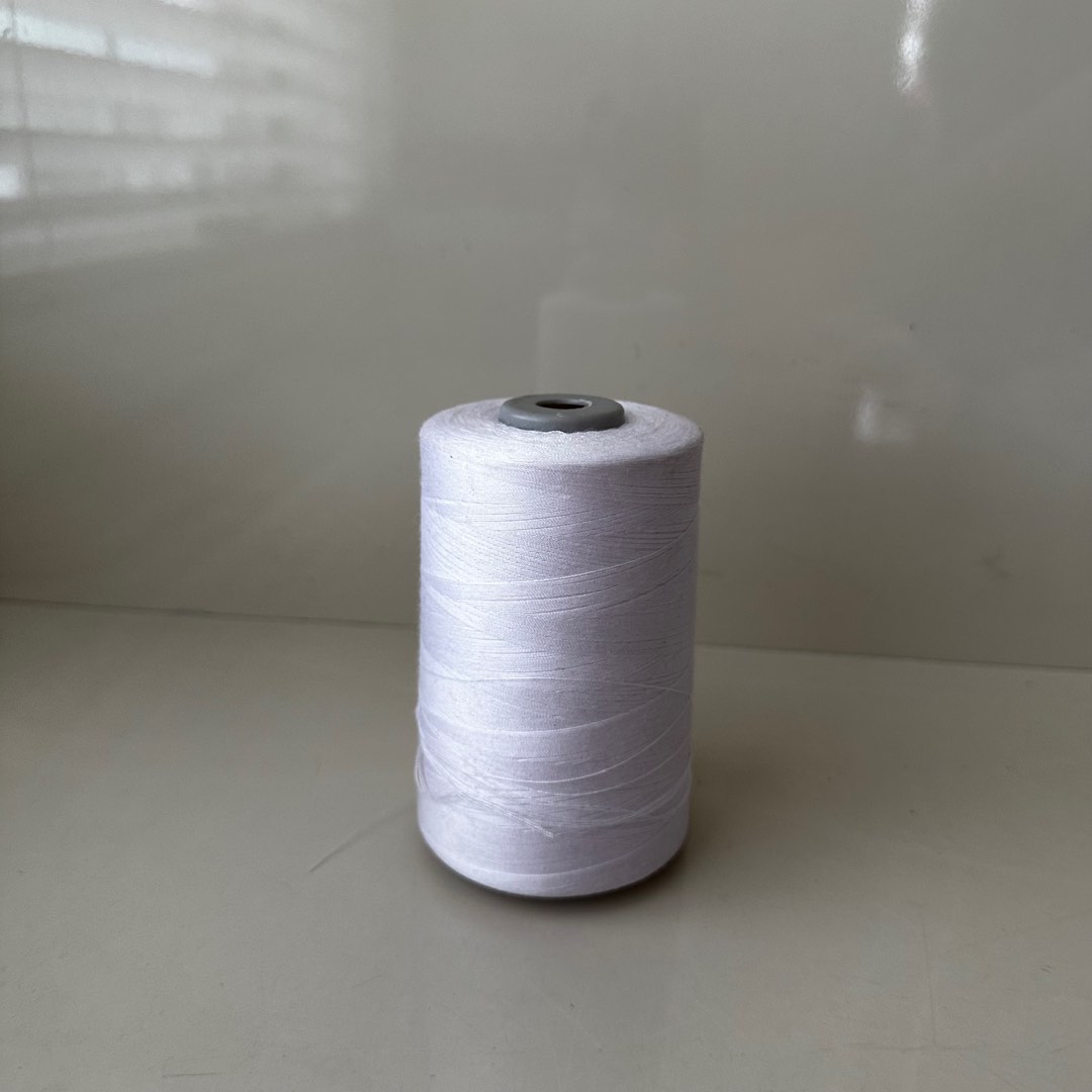 White thread, Hobbies & Toys, Stationary & Craft, Craft Supplies ...