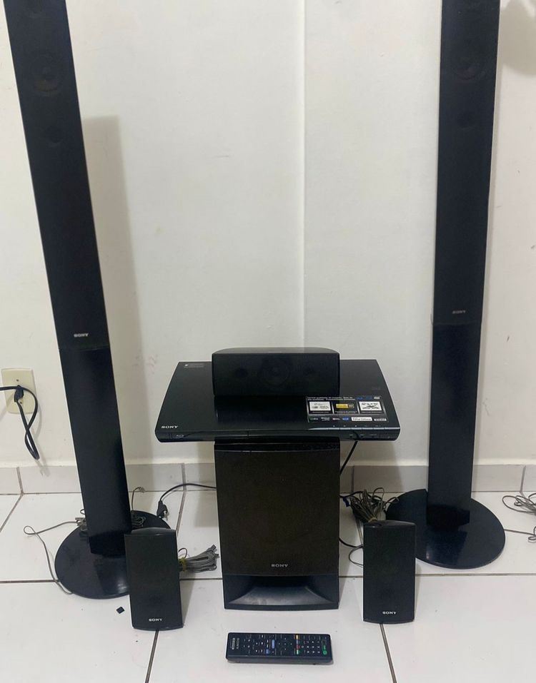 極少用 Sony BDV-E490 藍光機 DVD blueray player 5.1 喇叭 Hifi, 音響器材, Soundbar、揚聲器、藍牙喇叭、耳擴 - Carousell