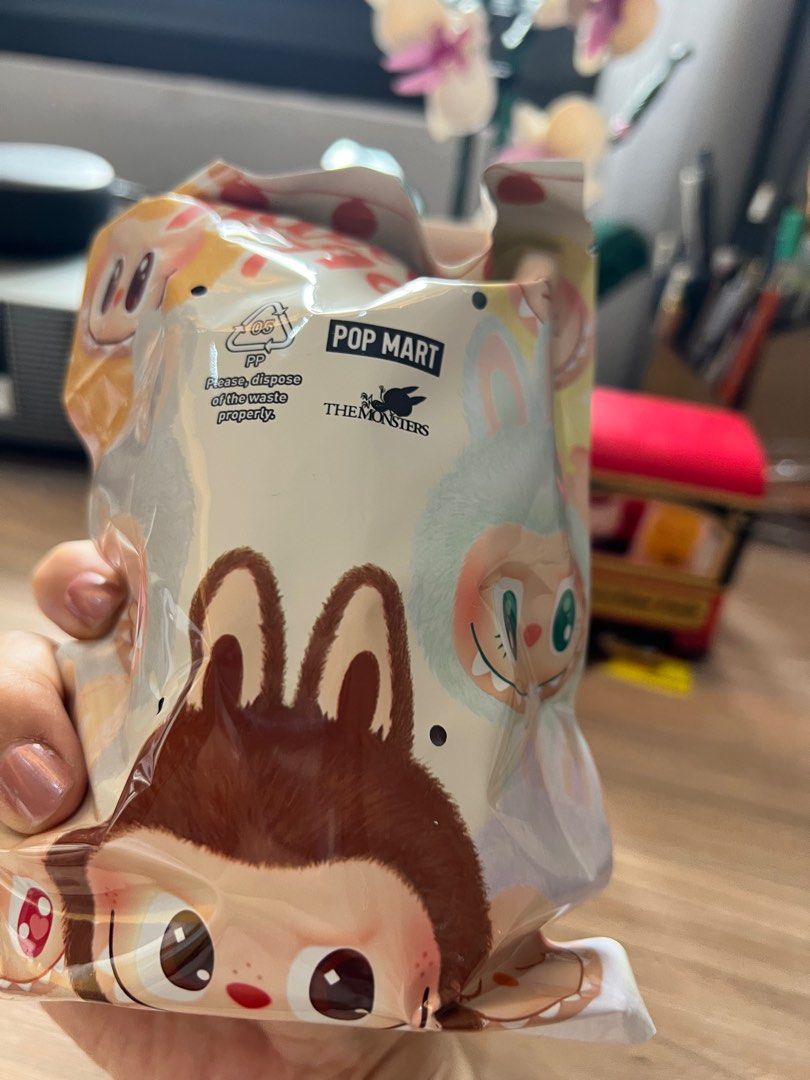 (AUTH) Pop Mart Labubu (Dada) Sealed Pouch, Hobbies & Toys, Toys ...