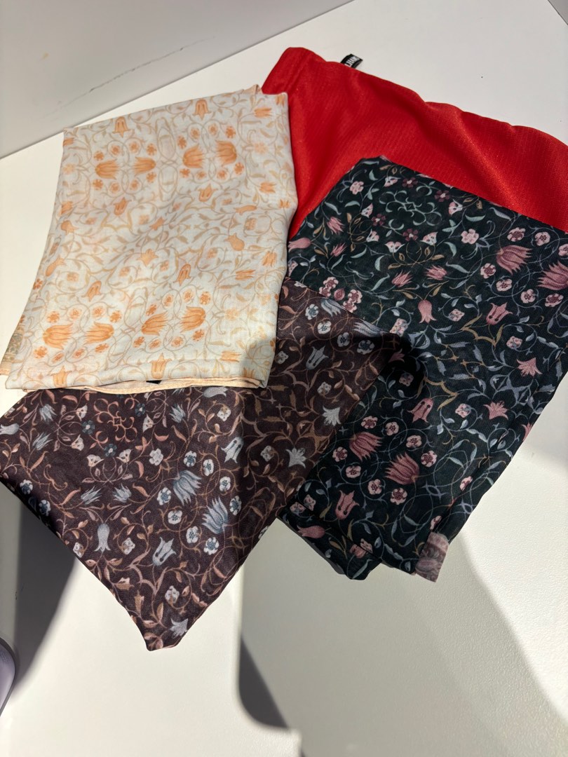 (free pos) belhalms cotton shawl combo, Women's Fashion, Muslimah ...